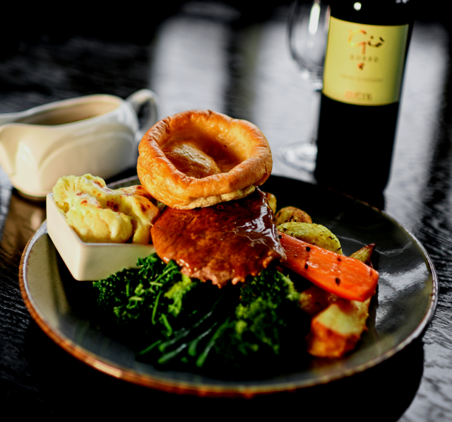 The Red Hall - Manchester Hotel Offers For Great Value